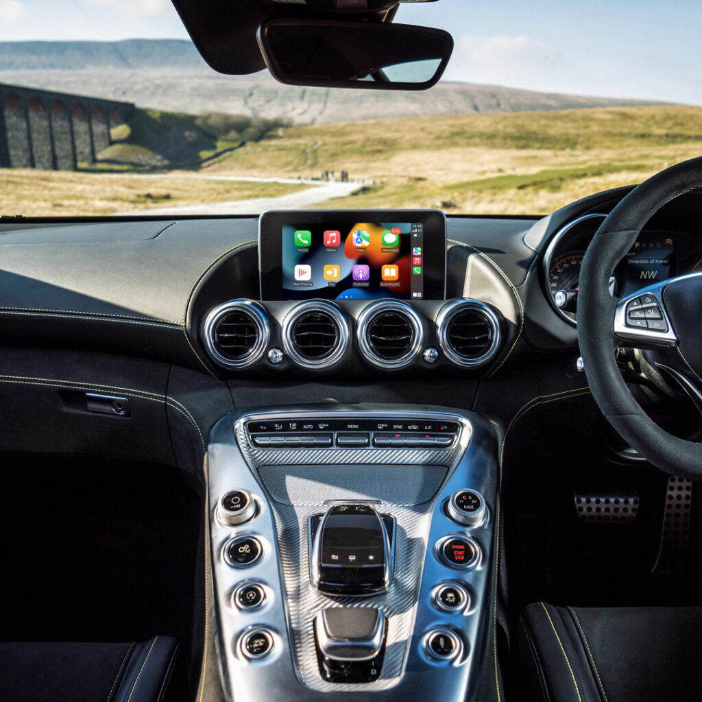 Mercedes-Benz Apple CarPlay & Android Auto Interface - TT Audio